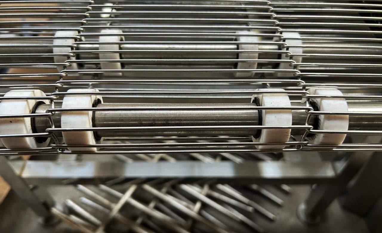 Belt Motion – Conveyor Belts & Structures